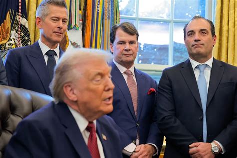Detroit Auto Show Preview Trump Big 3 Take Center Stage Aol