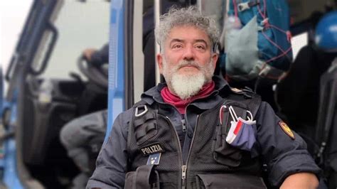 Lutto In Polizia Il Commosso Ricordo Di Andrea Trapasso Poliziotto E