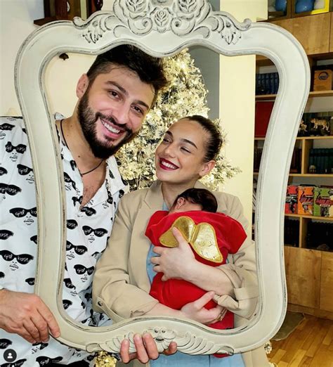 მარიტა მელიქიშვილის მხიარული ცეკვა მშობიარობიდან ერთ თვეში მშვენიერ ფორმაში ხარ ვიდეო