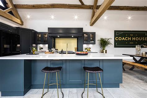 Solid Surfaces For Country Kitchens Hanex Uk