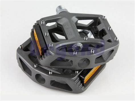 Wellgo MG1 MG-1 Lightweight Magnesium Alloy Pedals MTB DH XC BMX 9/16 WHITE