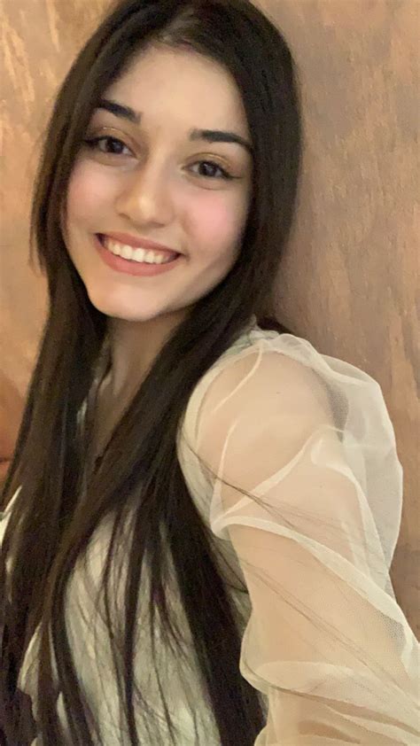 Пин от пользователя سيلا سلامة на доске هاي Модные головные уборы