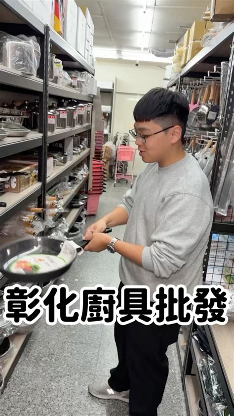 藏身中國醫巷弄裡的日式居酒屋，每樣都超好吃🤩 🍴綜合炙燒握壽司🔹388 🍴鮭魚綜合壽司🔸428 🍴月見和牛a5魚卵迷你飯🔹328