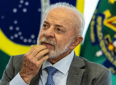 Lula Delays Reelection Launch While Seeking Stronger Political Footing