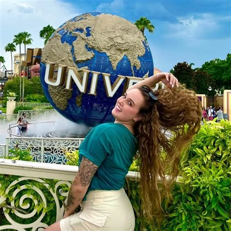 Estephany Florian | Personal (@estephany_florian) • Threads, Say more