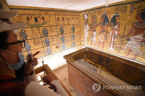 보존 작업 마치고 공개된 이집트 투탕카멘 무덤 Yonhap News Agency