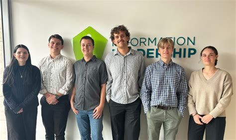 Information Leadership On Linkedin Graduates Makeworkbetter