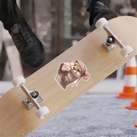 防水海獭乙烯基贴纸，带有心形盒子铭文，由 制造 耐用pvc贴纸，适用于汽车 滑板 笔记本电脑 易于在玻璃和金属 Temu