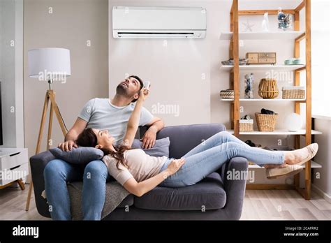 Air Conditioner Remote Control Hi Res Stock Photography And Images Alamy