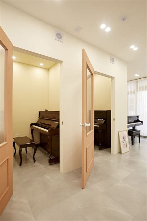 No2657 뮤직트리피아노 베이지톤 따뜻한 분위기의 12평 피아노교습소 인테리어 인테리어 카페 인테리어 디자인 음악 스튜디오