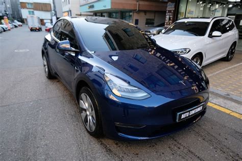 테슬라 모델y 딥블루 메탈릭 12열 차이 없는 윈도우 필름 솔라가드 볼텍스ir 네이버 블로그