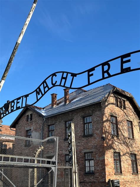 폴란드 여행 7 💀아우슈비츠 수용소 • 크라쿠프 ↔️ 아우슈비츠 버스 예약방법 L 타는곳 L 소요시간 L 비용 등 총정리 네이버 블로그