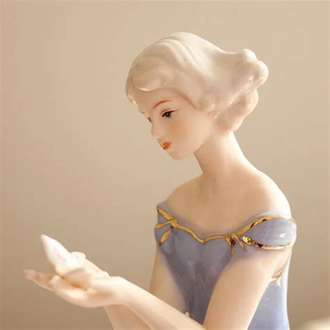 Ceramic Beauty Figurines Home Furnishing Crafts Decoration Western Lady Girls Porcelain