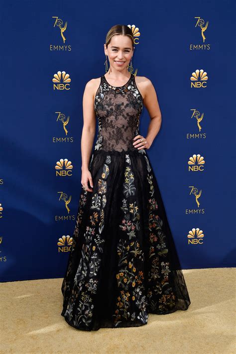 Emmys 2018 Emilia Clarkes See Through Dress Was An Optical Illusion
