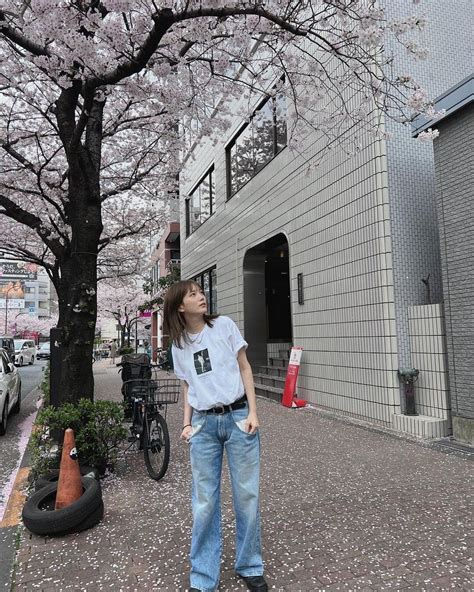 여자들이 헐 벗은 여자 보고 불편해하는 거 패션 에펨코리아