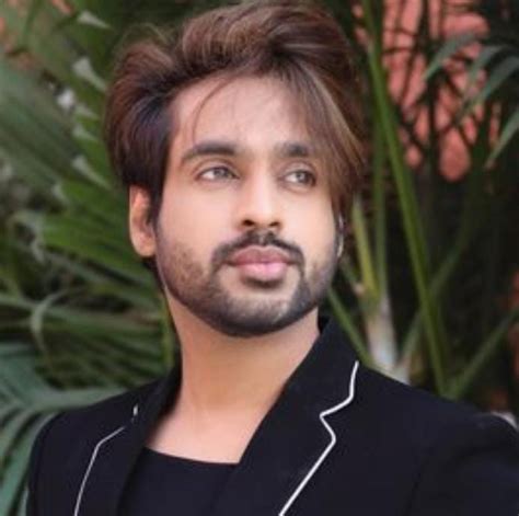 Hindi Makeup Artist Atul Chauhan Biography News Photos Videos Nettv4u