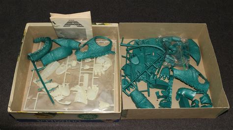 Aurora Model Mib 1969 Glow Godzilla 1st Complete Unstarted Nice