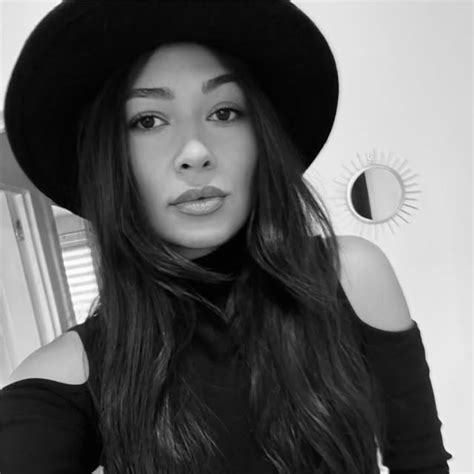 Larisa Bunea Larisa Bunea Threads Say More