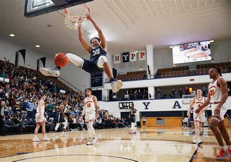 Mens Basketball Yale Aims To Defend Ivy Title Yale Daily News