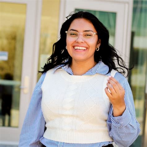 Adriana Suarez Giving Hope And Help Linkedin