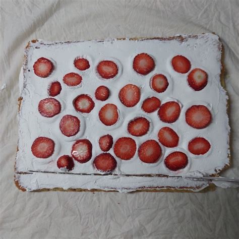 딸기 롤 케이크 만들기 홈베이킹 레시피