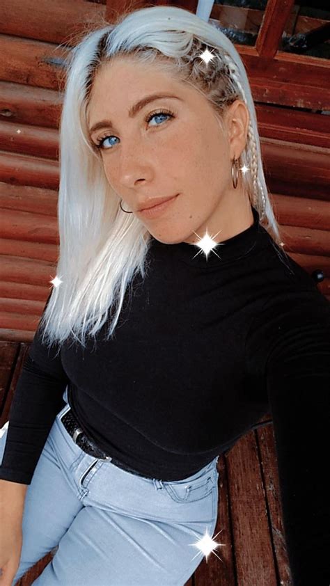 Blond Hair Blue Eyes Big Scrolller