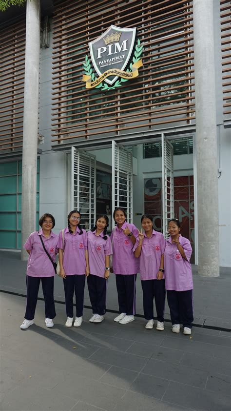 วันที่ 22 กุมภาพันธ์ โรงเรียนธรรมจารินีวิทยา