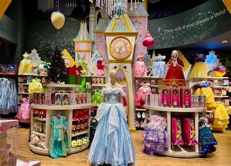 Check Out The Holiday Happenings At Disney Store Times Square In New