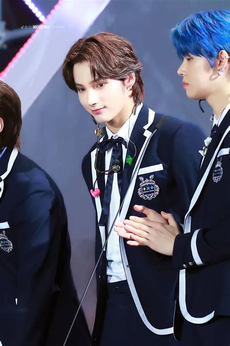 Txt Tomorrowxtogether 투모로우바이투게더 Bighit Hueningkai 휴닝카이 Yeonjun 연준 Taehyun 태현 Beomgyu