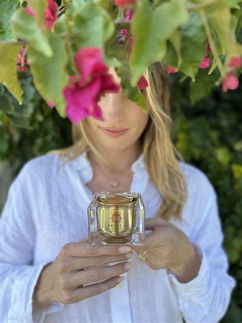 Create Amazon Lifestyle Product Photos With Female Model By Ed Naseri Fiverr