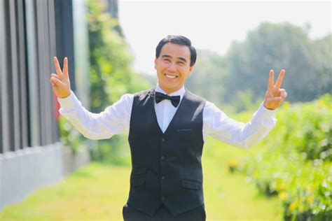 con gái xinh đẹp của MC Quyền Linh được bố mẹ chi tiền tỷ mỗi năm đóng học phí