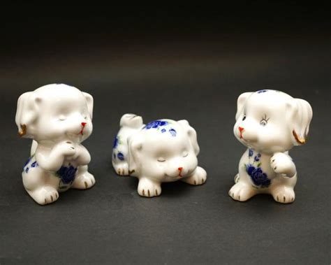 Статуетки порцелянові три собачки — ціна 442 грн у каталозі Статуетки Купити товари для дому та