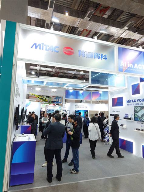 Mitac 神通資訊科技 Happy Friday~ 🎉 接著就是中秋佳節的到來啦~ 祝大家月圓 人圓 事事圓~ 🎑 Facebook