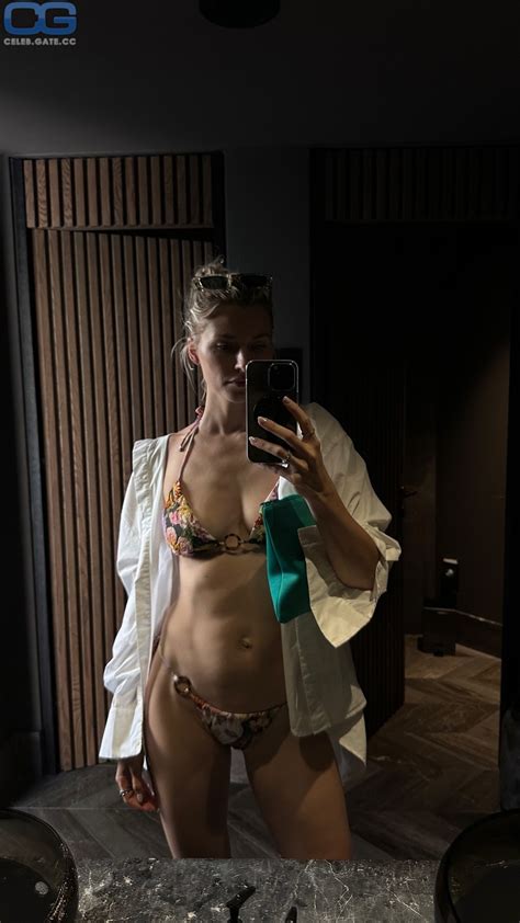 Lena Gercke Nude Pictures Onlyfans Leaks Playboy Photos Sex Scene Uncensored