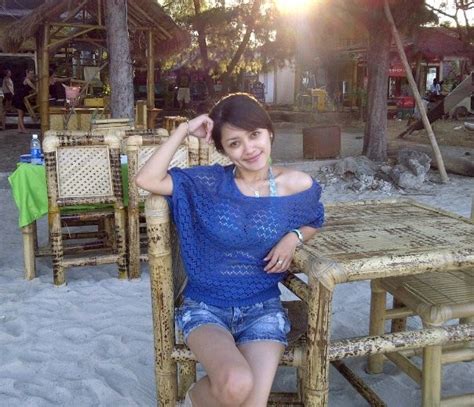 Cewek Mulus Cantik Berbaju Seksi Menggoda Dunia Tante Dan Abg