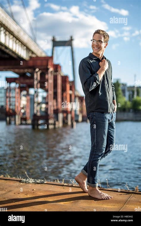 Portrait barefoot model hi-res stock photography and images - Alamy