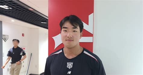 2경기 연속 장타 Kt 안현민 힘 좋아서 손해 볼 일 없겠더라
