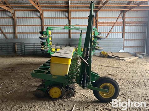 John Deere 7300 12r18 Soybean Planter Agriculture Bigiron