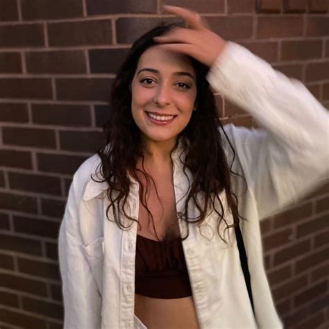 Eѕтнer Tekafs • Threads Say More