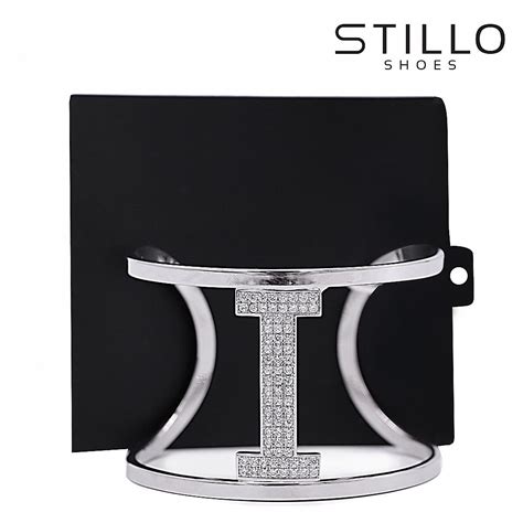 Модна гривна с камъчета 20132