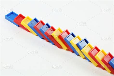 多米诺骨牌的概念