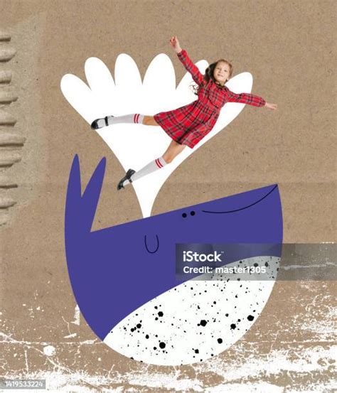 꿈속에서 비행 밝은 배경에 고립 된 귀여운 학령기 아이와 아트 콜라주 어린 시절 교육 공부 학교 개념으로 돌아 가기 8 9 살에 대한 스톡 사진 및 기타 이미지 Istock