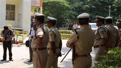 అత్యాచారం ఆరోపణలపై ఐఏఎస్ అధికారిని సస్పెండ్‌ చేసిన కేంద్రం తక్షణ ఉత్తర్వులు అమలులోకి Telugu