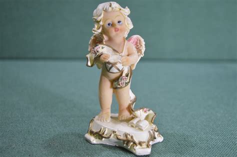 Купить Фигурка статуэтка Ангелок с барабаном Пластик Европа в интернет аукционе Habartorg