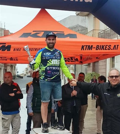 Enduro Damiano Raniolo Il Primo Storico Campione Regionale Fmi Con Disabilità Sport Web Sicilia