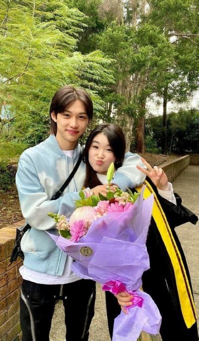 فلیکس و خواهراش تستچی