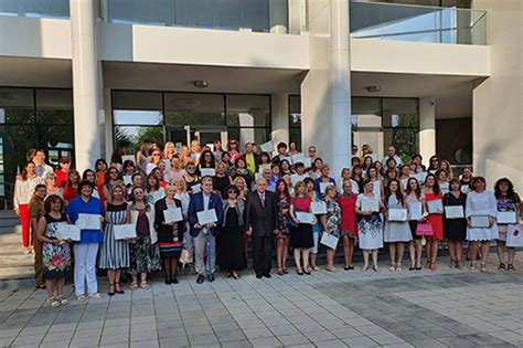 Департаментът за информация и усъвършенстване на учители награди изявени преподаватели Новини