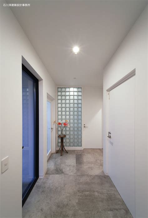 廊下夕景 [猫も通勤・事務所併用住宅ouchi48] 石川淳建築設計事務所のブログ