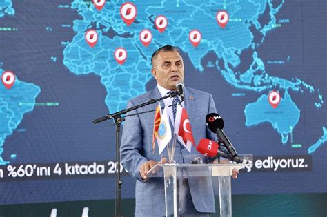 Hristijan Денеска имав чест да присуствувам на поставувањето на камен темелникот на фабриката