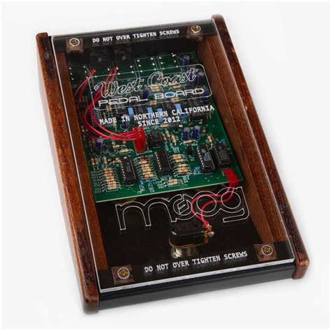 Moog Pedal Moog Moogerfooger Mf 102 Ring Modulator Synthesizer Pedal